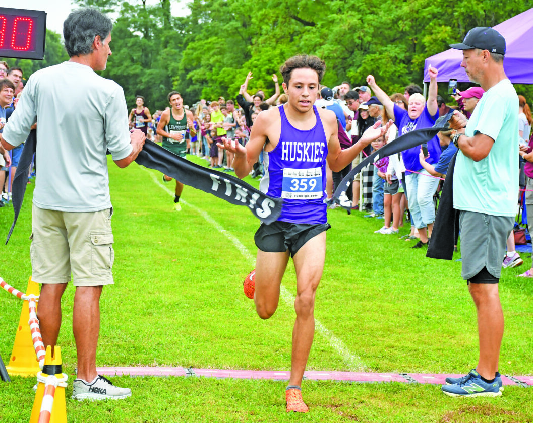 Smith leaves opponents in the dust | News, Sports, Jobs - The Sentinel